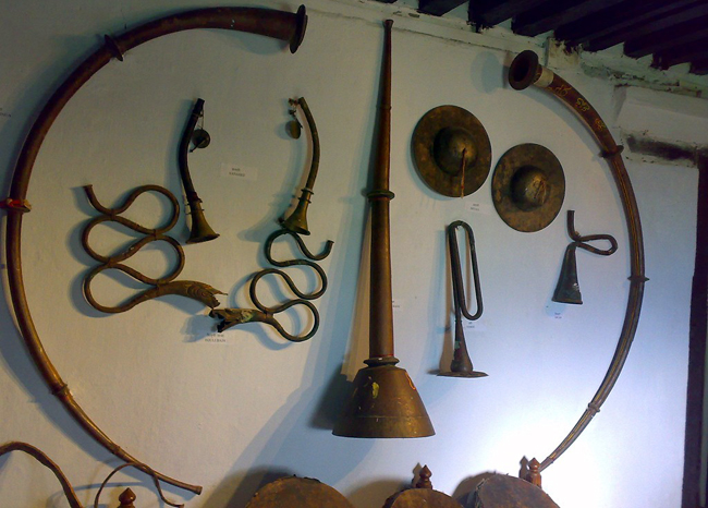 लोप हुँदै नौमती बाजा - Daraundi Gorkha's No. 1 Newspaper Daraundi ...